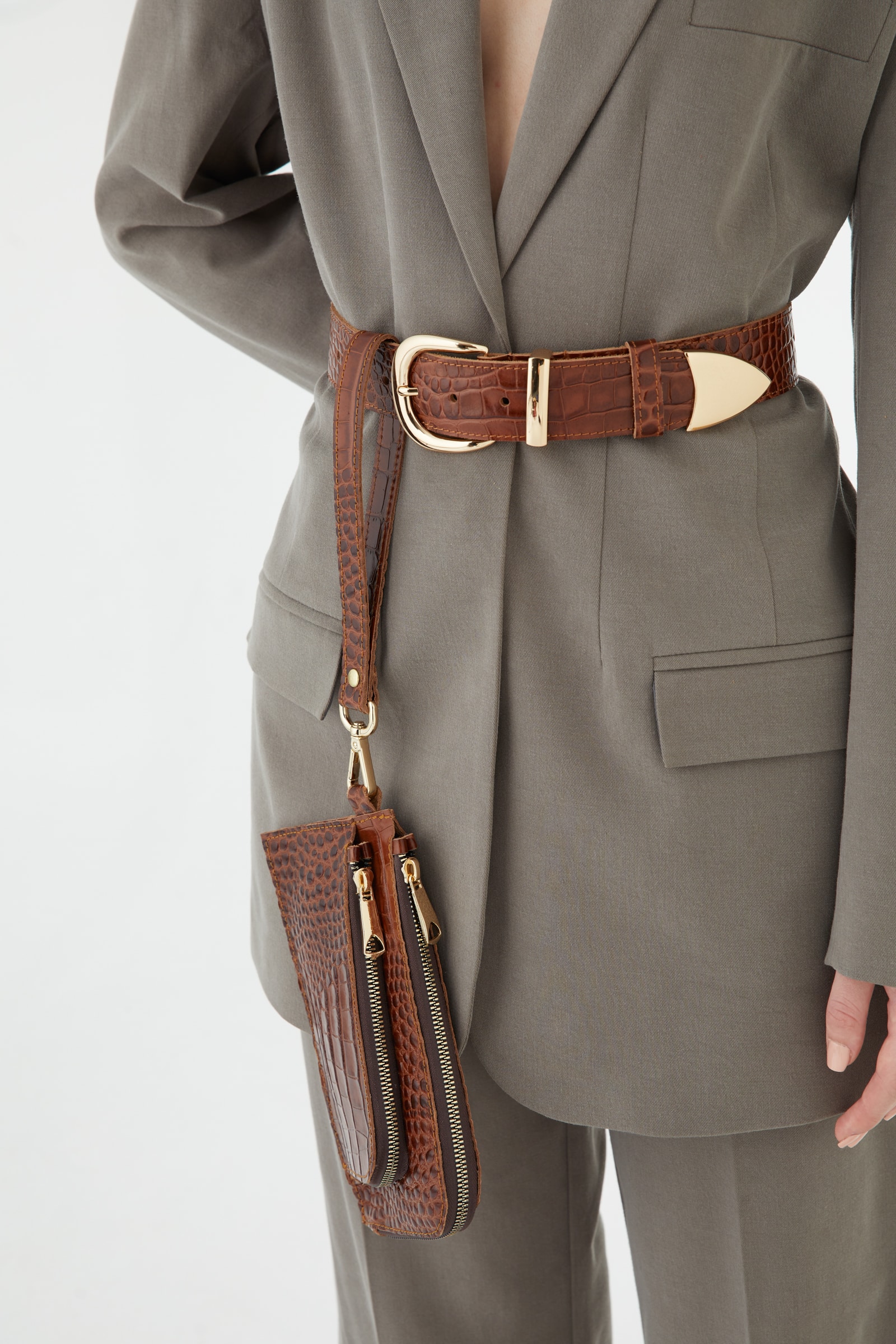 LEATHER TWIST MIRANDA BELT | Celia Boutique